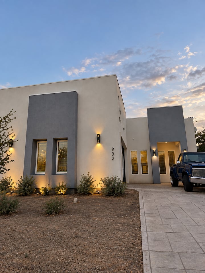 Beautiful Modern Home In North Laredo Near Doctors - ラレド, TX