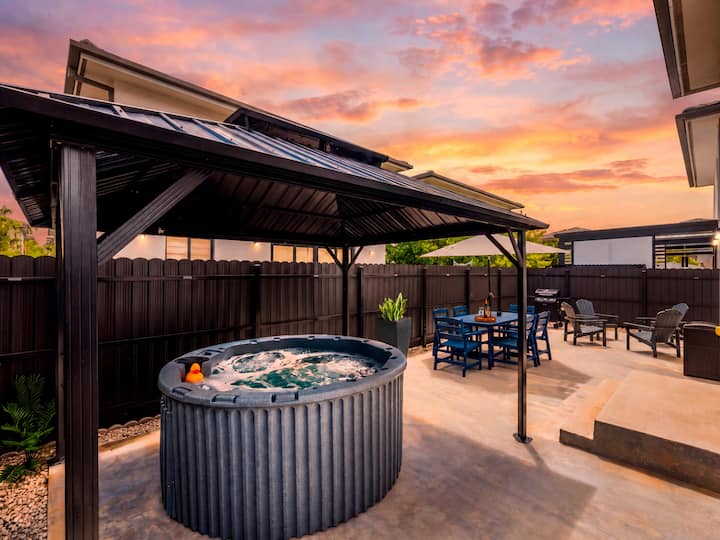 The Olive House  16 Guests  Pool Table  Hot Tub - Homestead, FL
