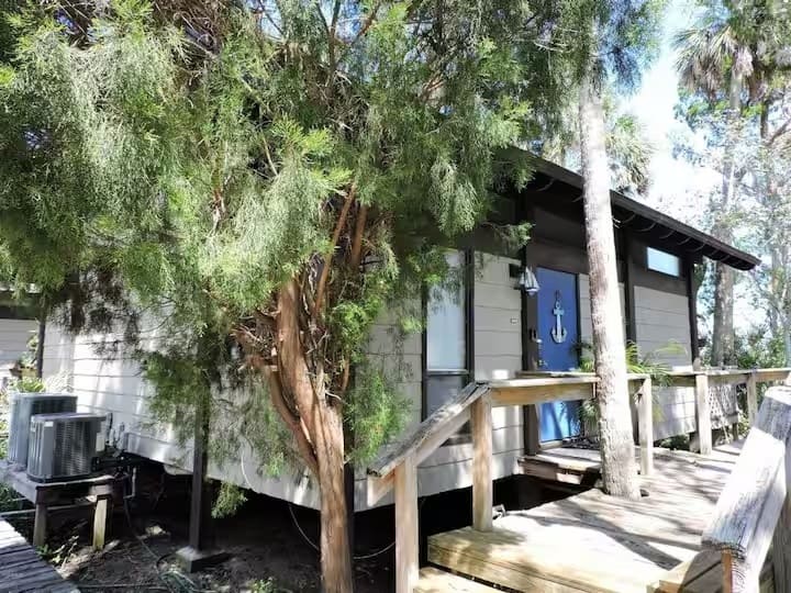 Sawgrass Landing Condo With River Access - Crystal River, FL
