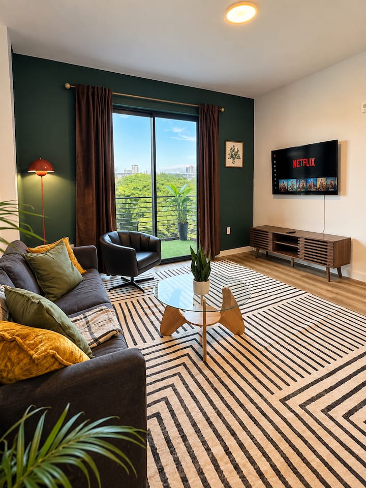 Close To Beach | Stylish 1br + Pullout Sofa - Hollywood, FL