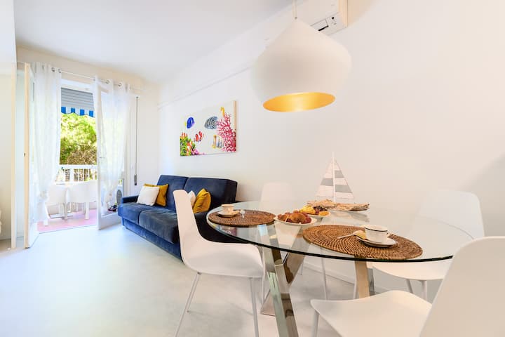 Oasis 38 Pool, Balcony & Parking By Immobilux - Lido de Jesolo