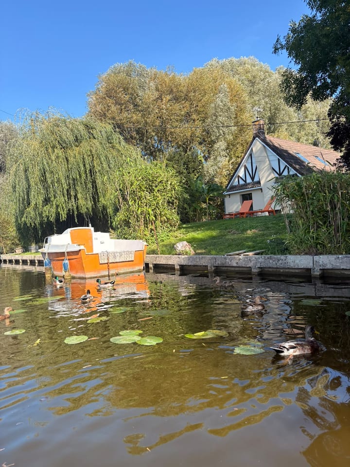 Lîlot Du Marais Maison Au Bord De Leau - Saint-Omer