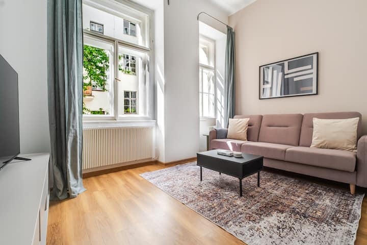 Blueground | New Town, View, Nr Vltava River - Prague