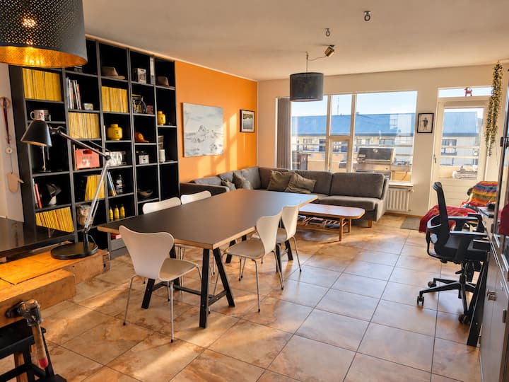 Spacious 3-bedroom Sea View Home At Skeljagrandi - Reykjavík