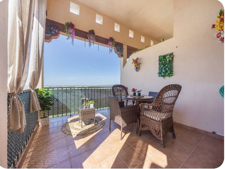 Penthouse With Terrace & Parking & Summerpool - Trebujena