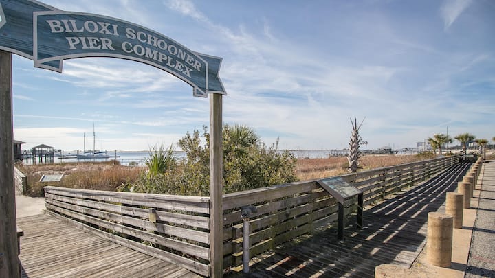 Perfect Biloxi Getaway At The Villas At Ocean Club - MGM Park