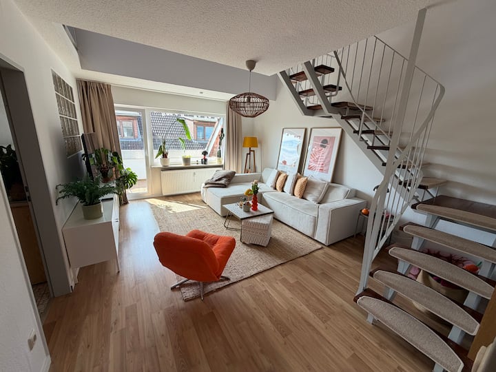 Langzeitmiete - 4-zimmer Wohnung Mit Balkon - Frankfurt