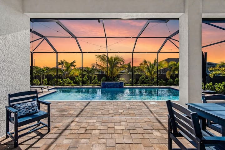 Villa Du Soleil | Luxury, Pool & Palm Dreams - Burnt Store Marina