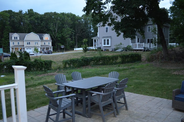 2 Queen Rooms W/ Shared Bathroom Near Bos - Lowell, MA