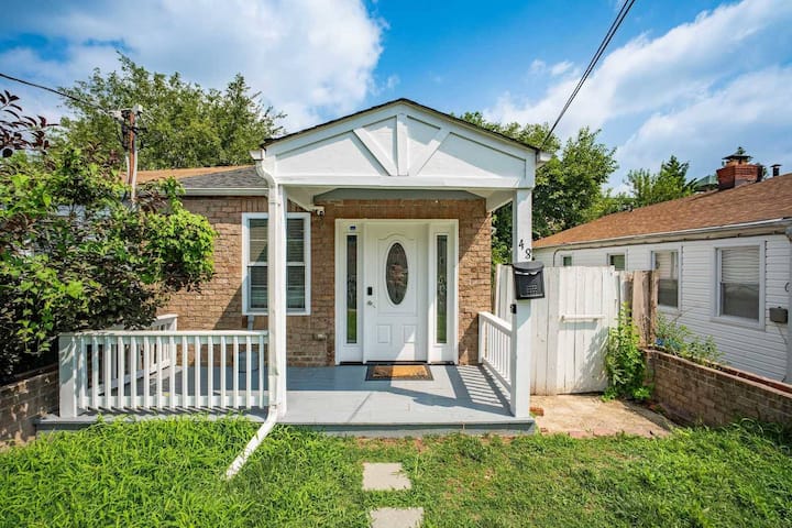 The Capital Retreat On Reed Ave J#42624 - Alexandria, VA