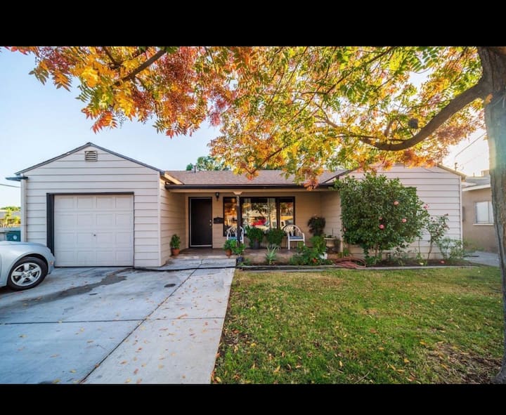 Comfy 3 Bed/1 Ba -Manteca Near Restaurants Stores - Manteca, CA