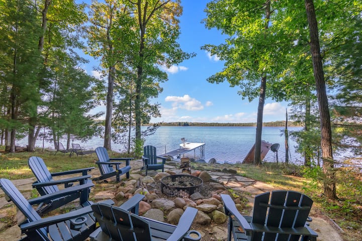 Quiet Lakefront Retreat | Sauna & Paddleboards - Wisconsin