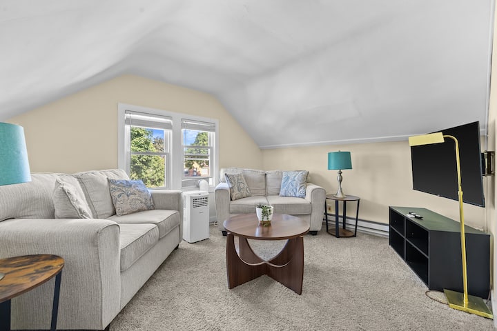 Cozy Milwaukee 2br | Near Downtown & Bay View - Milwaukee