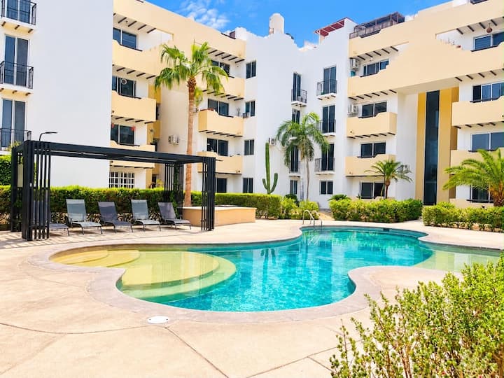 Family Condo Walk To The Beach & All The Hot Spots - Cabo San Lucas
