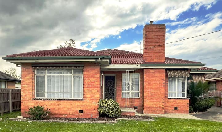 The Red Brick Retreat - Glengarry