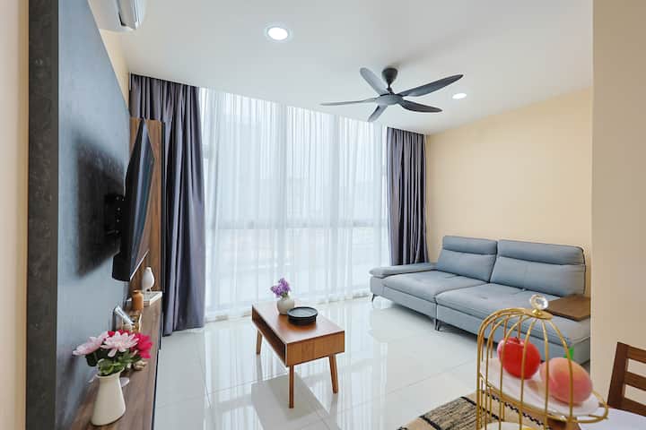 Majestic Residence Klcc | Modern City Living - Kuala Lumpur