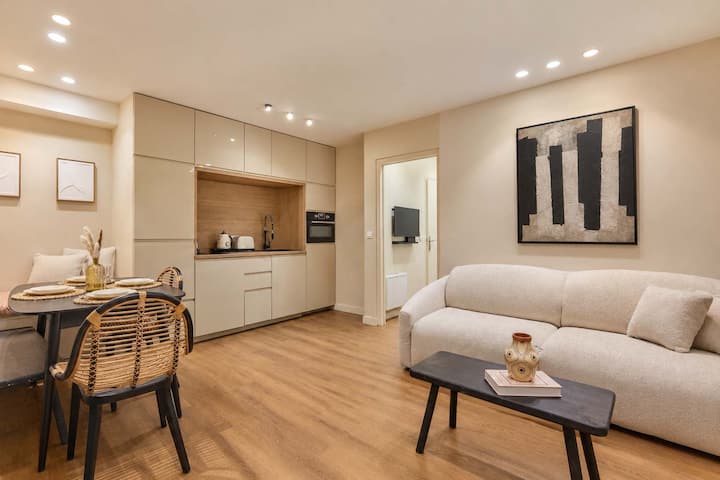 Appartement Au Cœur De Paris, à Montmartre - ibis Styles Paris 16 Boulogne