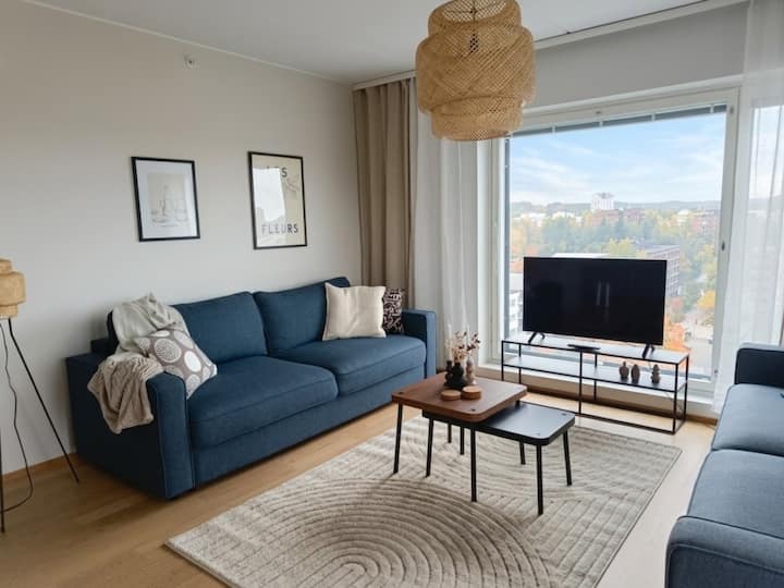 New 11th Floor 2br Apt In Centre | Hot Tub & Sauna - Jyväskylä