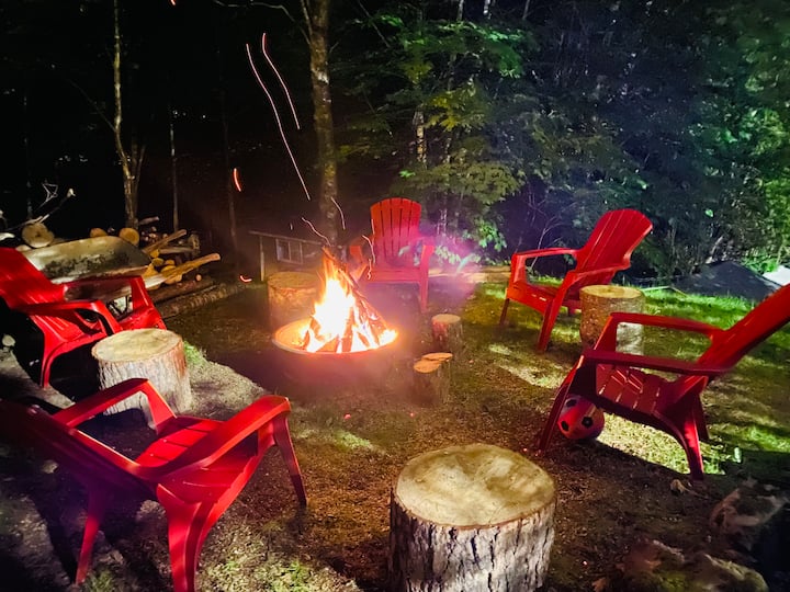 Grand Tremblant Retreat: Lakefront, Pool, Hot Tub - 