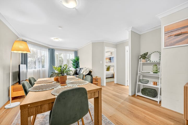 Freo Poolside Retreat | Walk To Cafés & Dining - 科茨洛