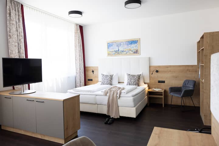 Hotel Goldene Gams - Modernes Hotel Bei Innsbruck - Innsbruck