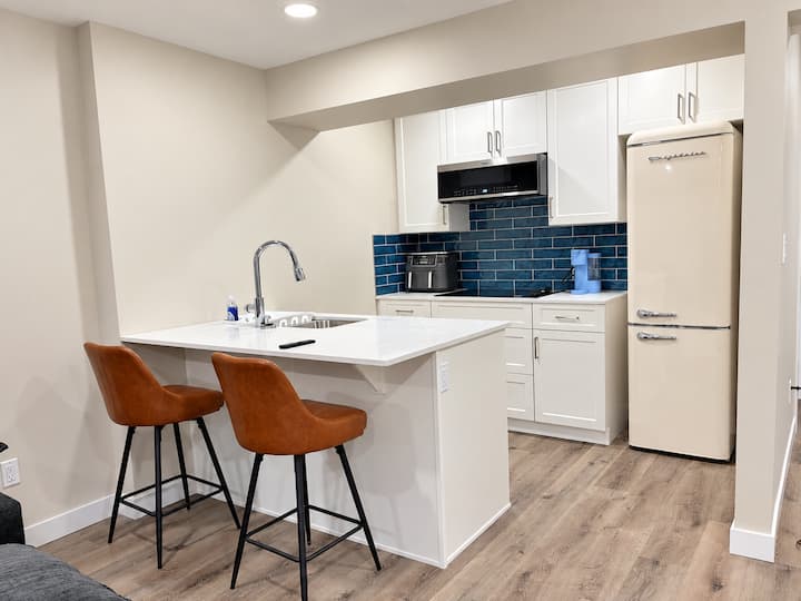 2 Br Executive Suite | Private | 10 Min Airport - Leduc