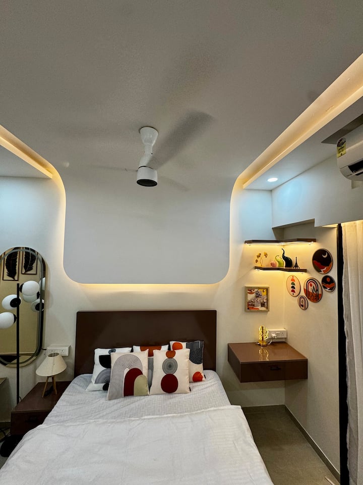 Skyline 28th Floor, Netflix, Balcony, Luxe, Wi-fi - Poona