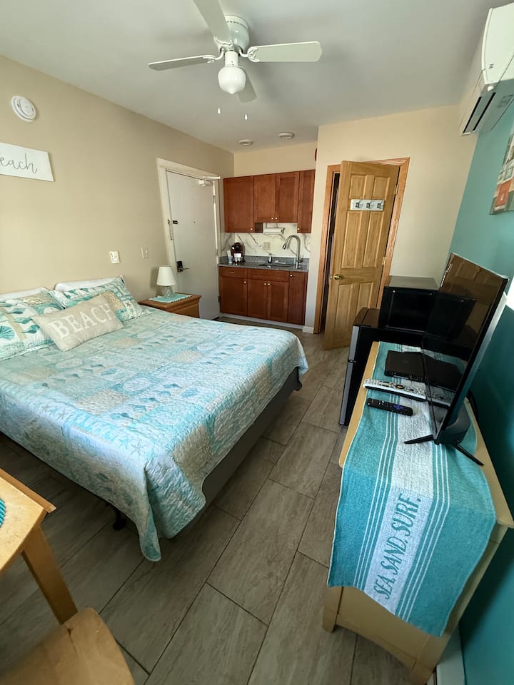 Pine View Lodge Oob Queen Room With Kitchenette - Old Orchard Beach