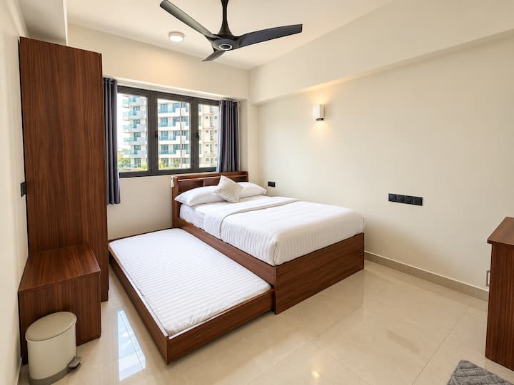 Deluxe Premium Family/triple Room With Pool Access - Maldives
