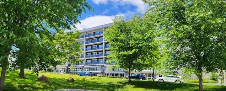 Classic Condo In The University District! - Waterloo, ON, Canada