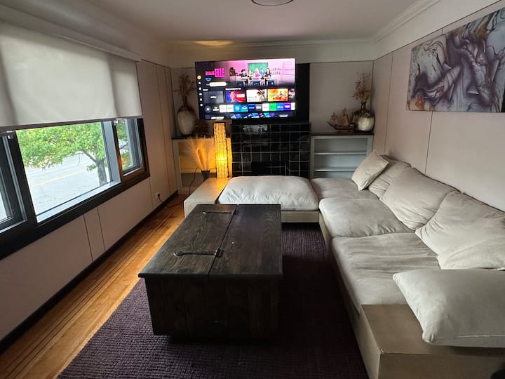 City Centre Modern Luxury - North Vancouver