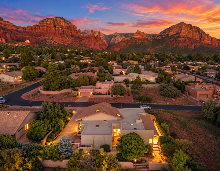 Sedona Redrock Retreat | Hottub, Bbq, Chapel Views - セドナ, AZ