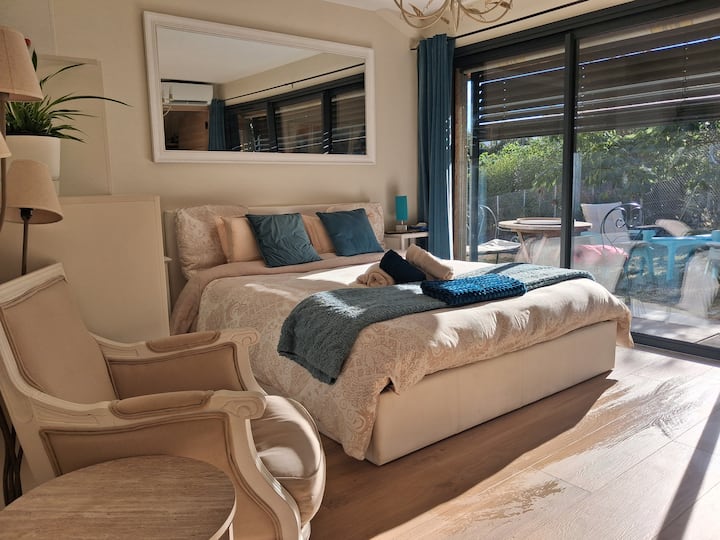 Studio Rénové 30 M², Jardin, Clim Et Parking - ibis Chambery