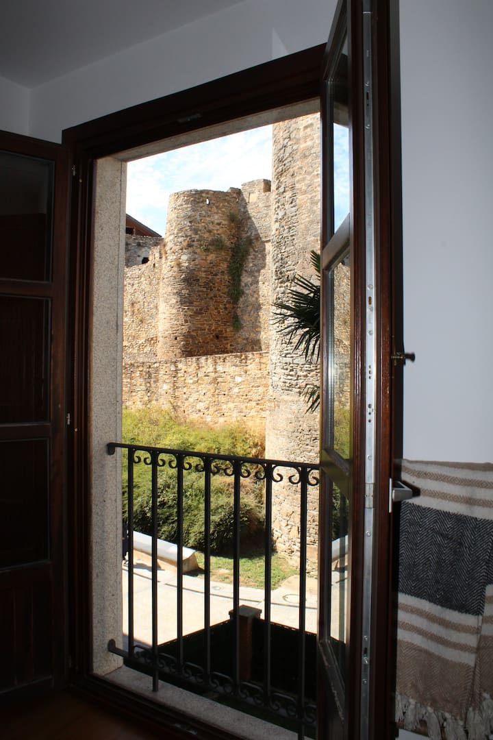 Alojamiento Rañadero · Vistas Al Castillo - Ponferrada
