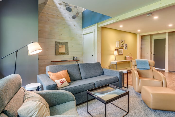 Stowe Ski, Bike & Hike Condo W/ Pools & Clubhouse - Stowe, VT
