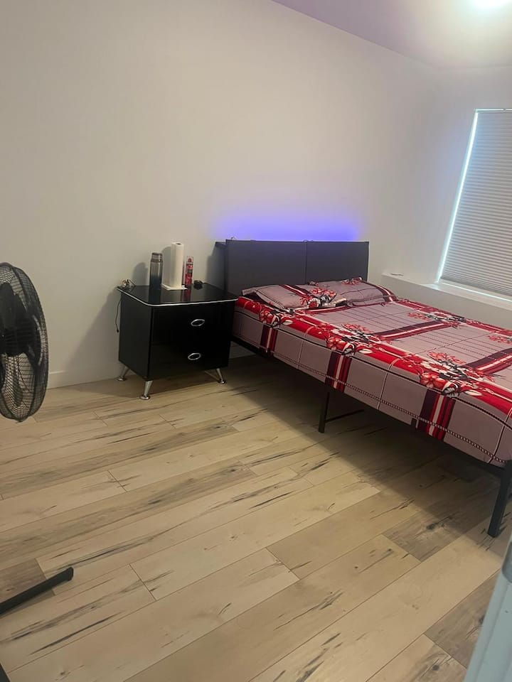 Cozy Private Basement Suite In Hal - Halifax