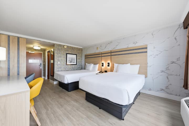 Serene Double Suite Sleeps 4 Prime Location - Staten Island, NY