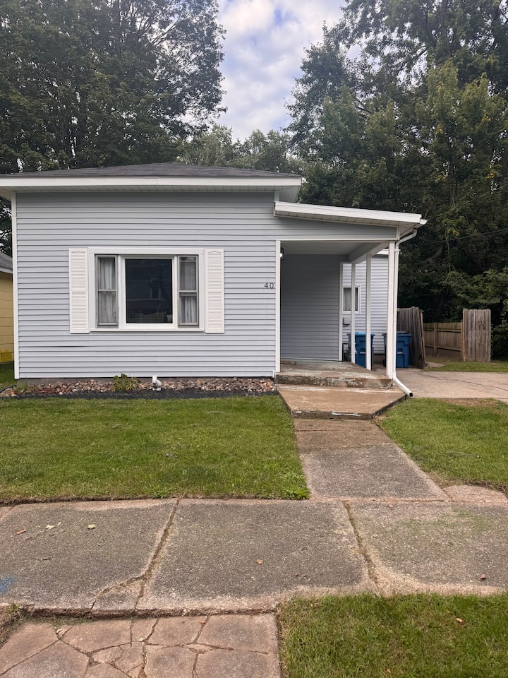 Downtown Coldwater Retreat | Private Backyard - Coldwater, MI