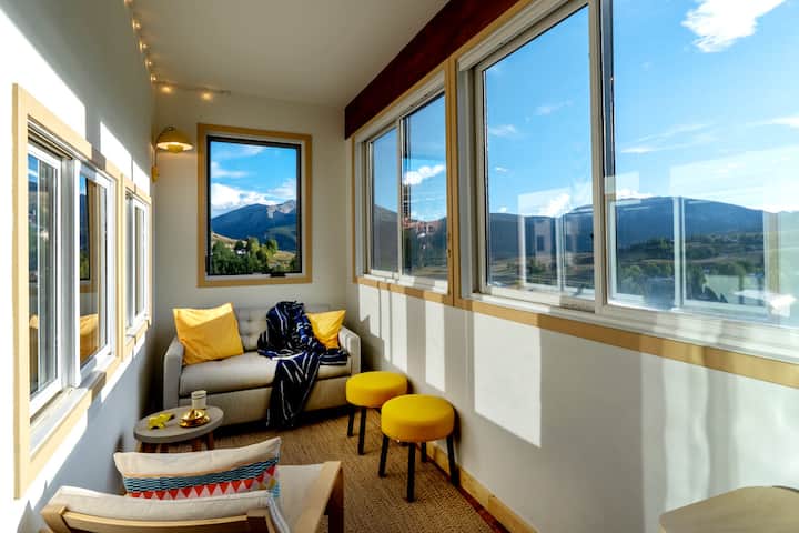 Alpine Views, 2 King Beds, Hot Tub, Town Shuttle - Crested Butte, CO