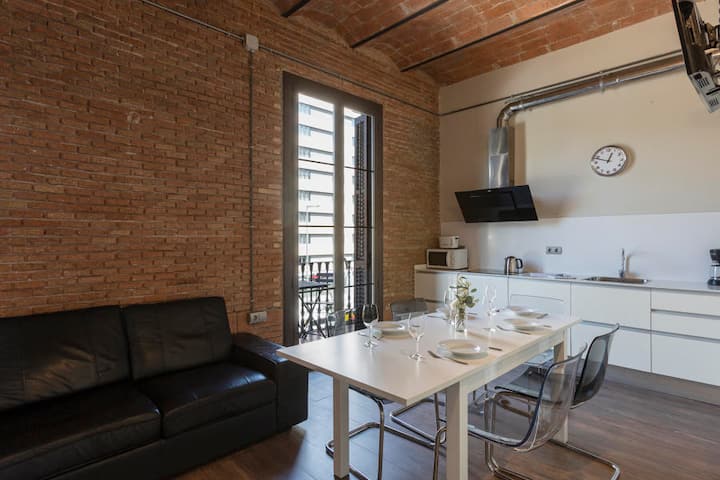 Ab Paral·lel Apartment  P - Barcelona-El Prat Airport (BCN)