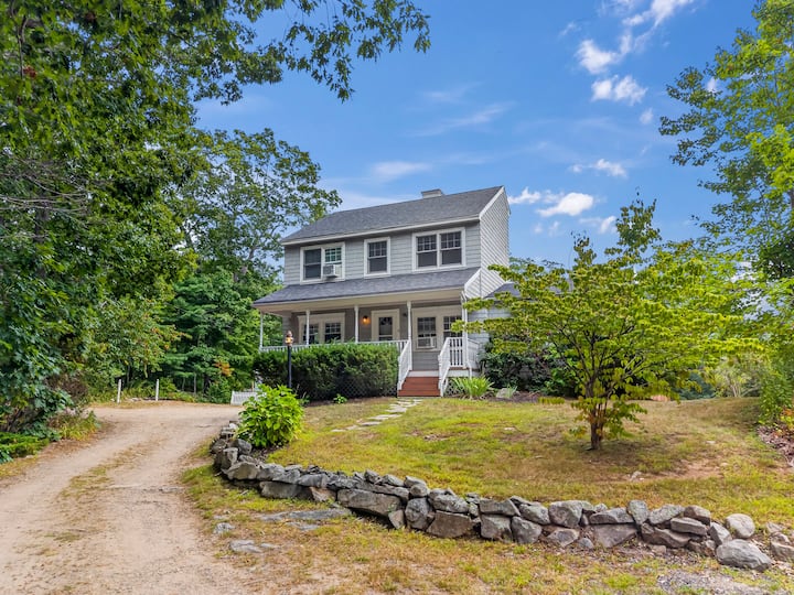Beach House! 6 Min Walk To Downtown & Short Sands - York's Wild Kingdom, York