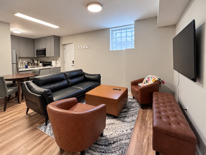 Charming Ann Arbor Stay Near Downtown & Campus - Ann Arbor, MI