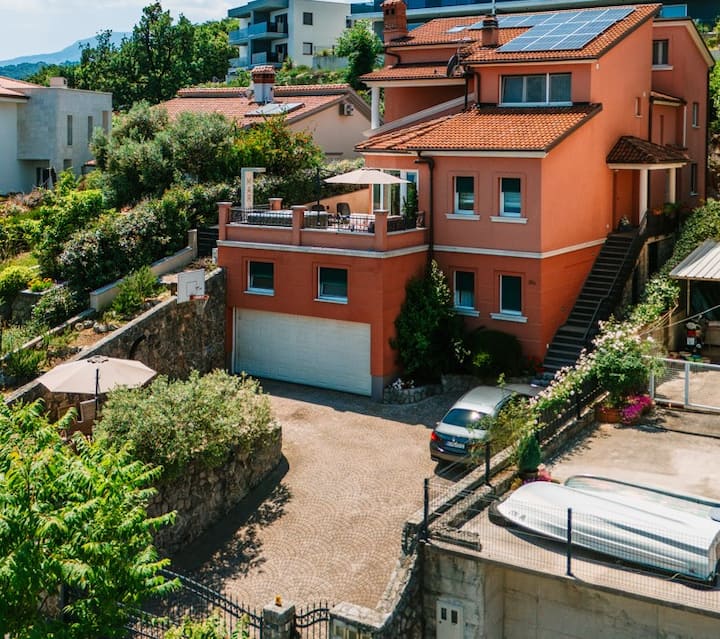 One-bedroom Apartment**** In Villa Marid - Opatija