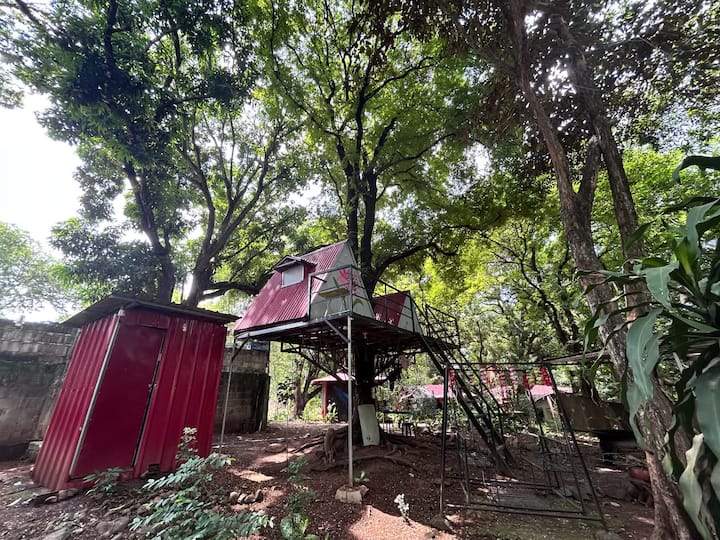Cozy Treehouse For 4 | Ainosonohub, Baras, Rizal - Baras