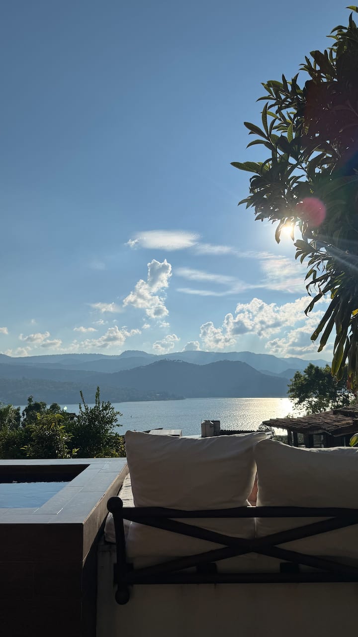 The Kalnay Gem - Valle de Bravo