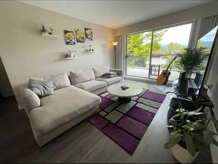 1 Bedroom In Mount Pleasant - Parking, Gym & Sauna - Vancouver