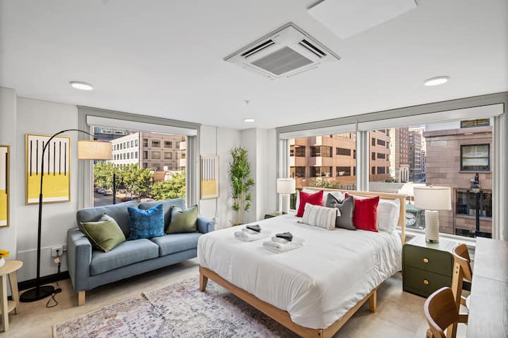 Central Studio: Free Attached Parking |Rooftop|gym - Kansas City, MO
