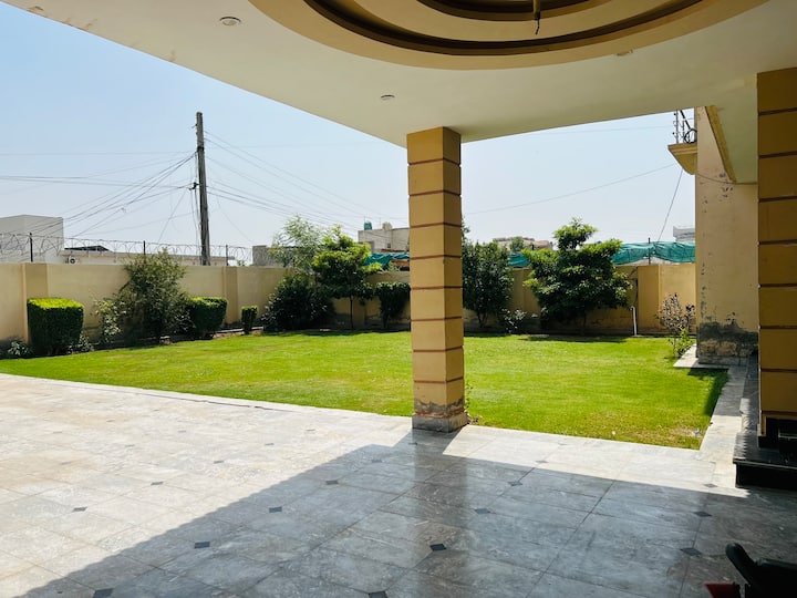 Spacious Villa For Rent In Multan - Pakistán