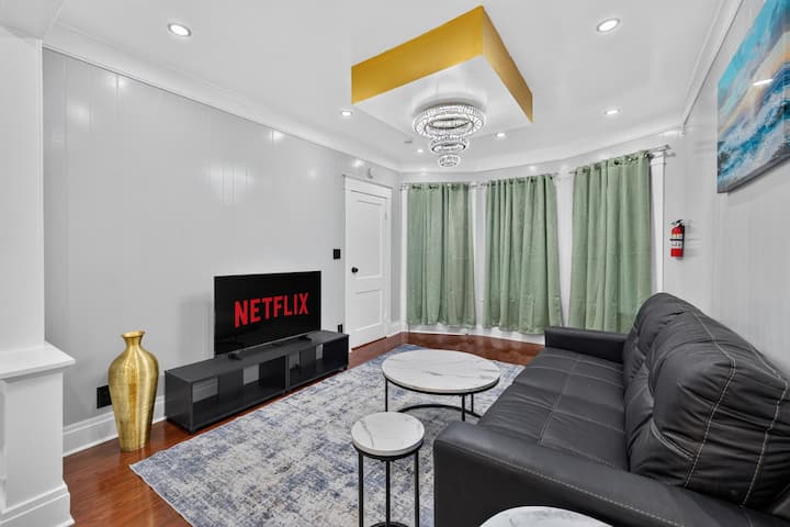 3br Comfort Haven | Convenient & Stylish - Buffalo, NY
