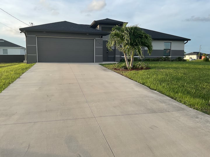 Private Family Friendly In Cape Coral - Burnt Store Marina